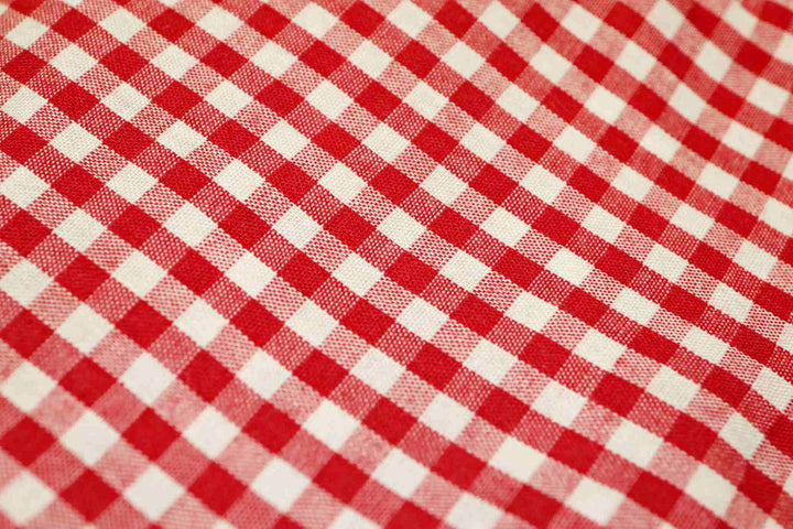 What Is Gingham? Pattern, Fabric & How to Wear It – Nimble Made